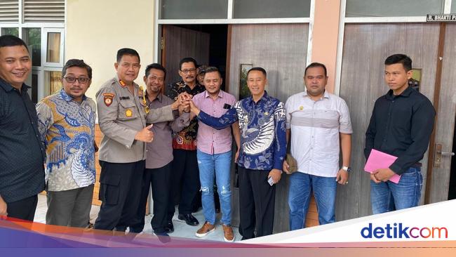 Kasus Warga Lamongan Demo Kades Diduga Cabuli Timses Berakhir Damai