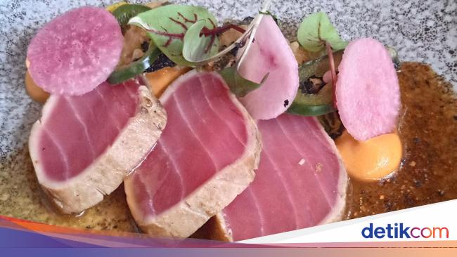 Keliling Asia Lewat Makanan, Cicipi Ahi Tuna dan Piscok Souffle di ...