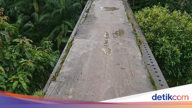 Jembatan 'Sirotol Mustaqim' yang Viral, Sempit dan Kanan Kirinya Jurang