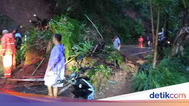 Banjir dan Longsor Terjang Sejumlah Titik di Tasikmalaya