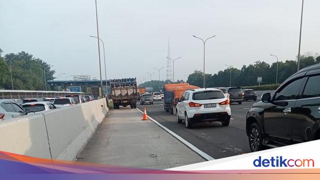 Truk Mogok di Km 12 Tol Jagorawi, Lalin Arah Jakarta Macet 4 Kilometer
