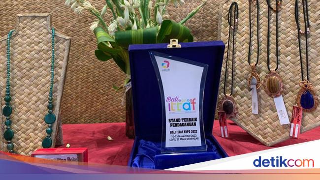 Bawa Produk IKM ke Bali, Stan Pemprov Kalteng Raih Penghargaan Terbaik Bawa Produk IKM ke Bali, Stan Pemprov Kalteng Raih Penghargaan Terbaik