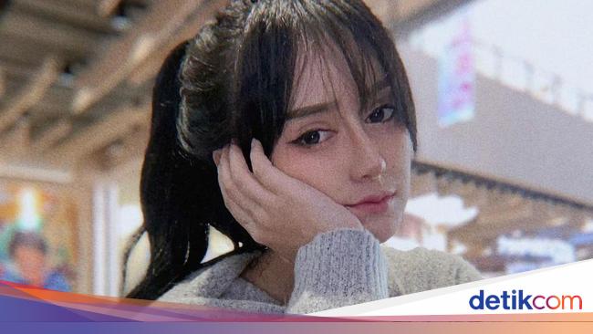 Sella Selly, Figuran Naik Kelas Jadi Pedangdut