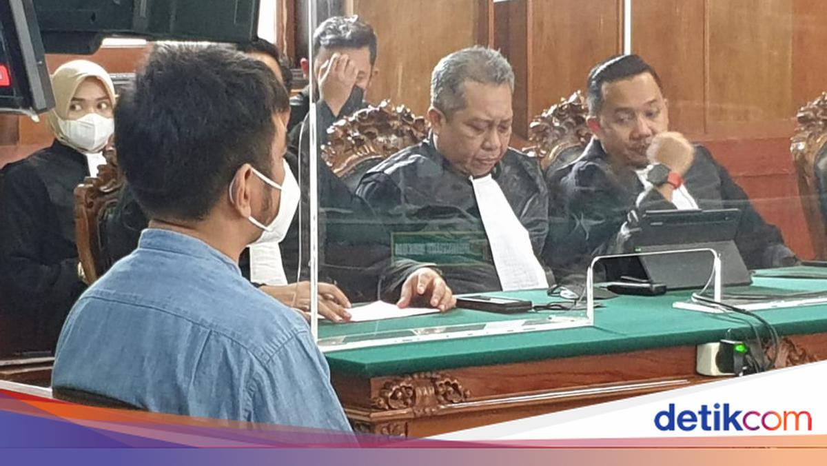 Mas Bechi Anak Kiai Jombang Pemerkosa Santriwati Divonis 7 Tahun Penjara!