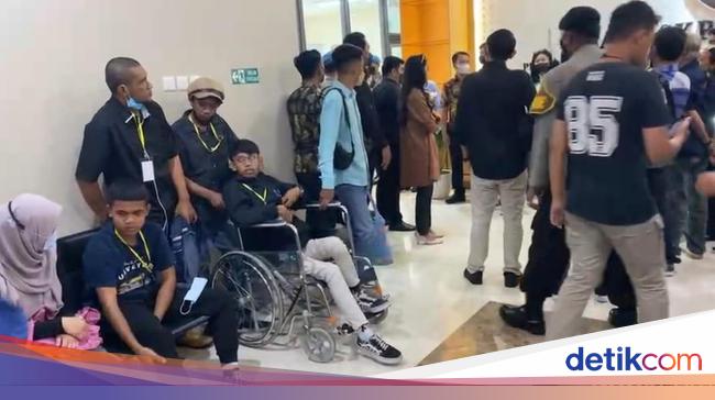 Keluarga Korban Datangi Bareskrim Polri Lapor Ketidakadilan Tragedi Kanjuruhan