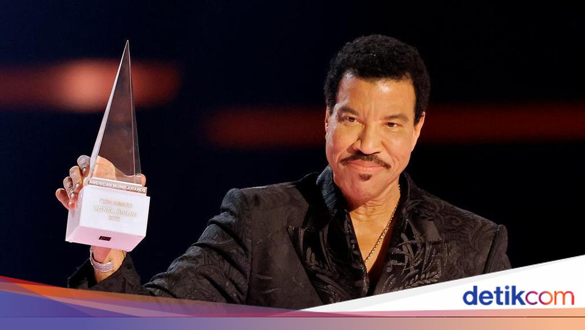 Profil Lionel Richie, Sang Legenda Penerima Icon Award di AMAs 2022
