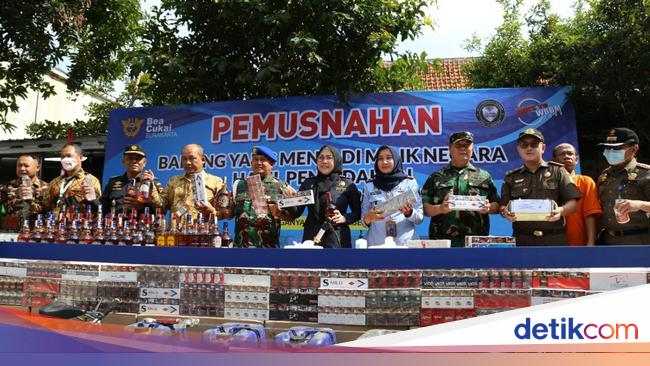 Bea Cukai Surakarta Musnahkan 3 Juta Batang Rokok Ilegal