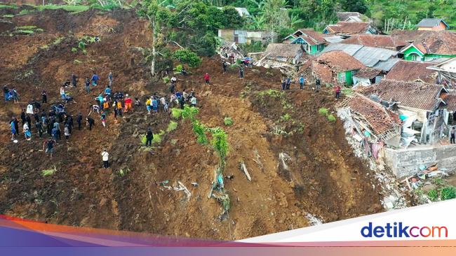 Cerai-berai Rumah Warga Panumbangan Cianjur Diguncang Gempa