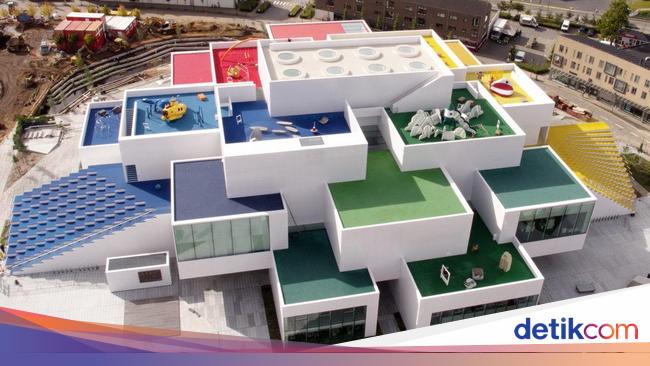 Bangunan Ini Dibangun dari Lego Raksasa, Begini Penampakannya