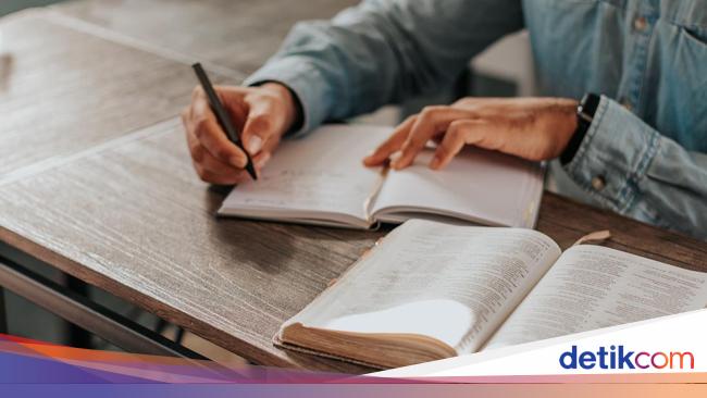 Memahami Pengertian Esensi dari Ciri dan Contoh