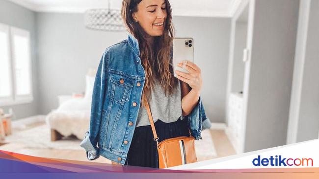 10 Inspirasi OOTD Rok Plisket Untuk Berbagai Acara