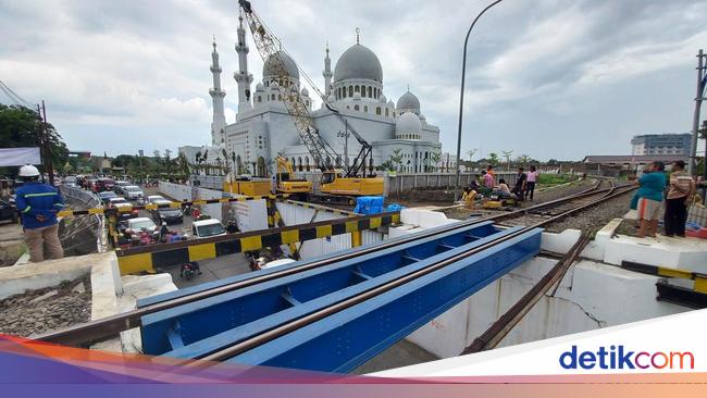 Menhub Budi Karya Pastikan Bangun Viaduk Baru di Gilingan Solo