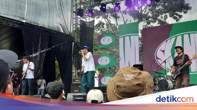 Penampilan Skandal Membuka Wild Ground Festival 2022 di Prambanan