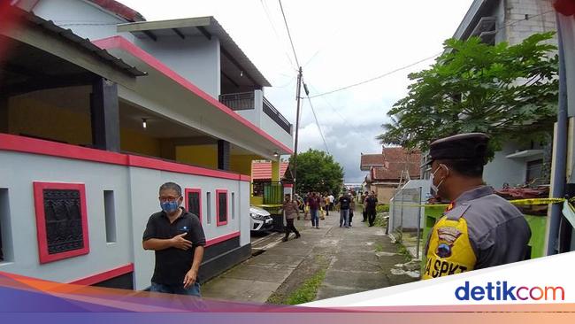 3 Orang Sekeluarga Tewas di Mertoyudan Magelang Keracunan Usai Minum Teh 3 Orang Sekeluarga Tewas di Mertoyudan Magelang Keracunan Usai Minum Teh