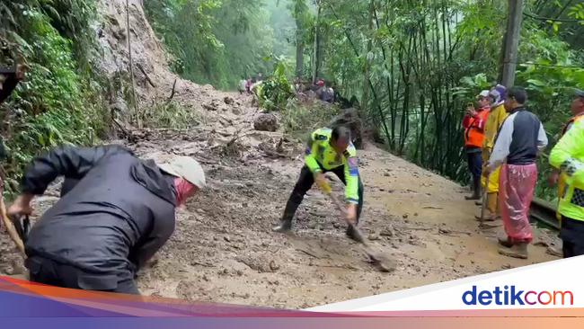 Waspada! Longsor Susulan Masih 'Hantui' Jalan Maribaya-Lembang