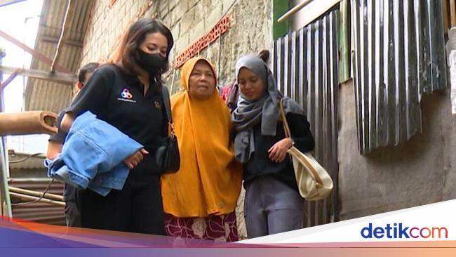 Sempat Sakit, Mari Bantu Nenek Penjual Pecel yang Hidup Sendiri
