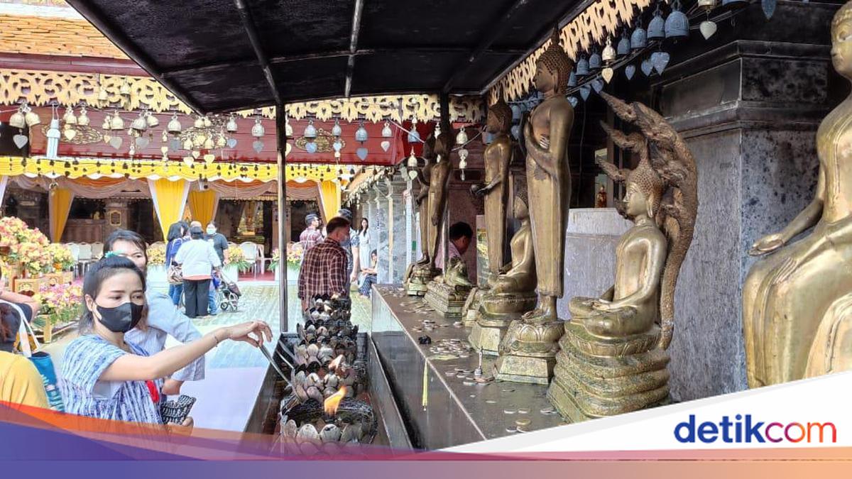 Keberhasilan Kuil Thailand Tarik Turis Asing