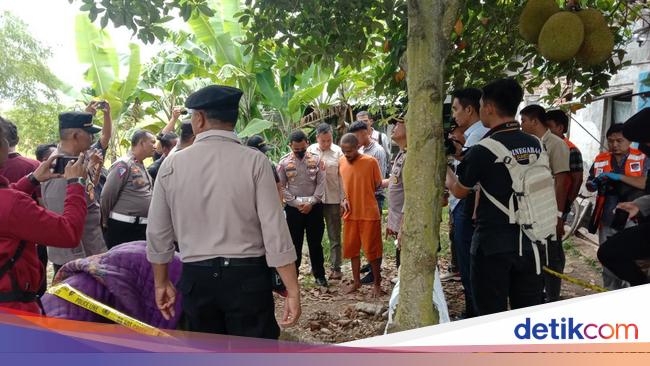 Kesal Keluarga Saat Pembunuh Ayah Kandung Indramayu Datang ke TKP