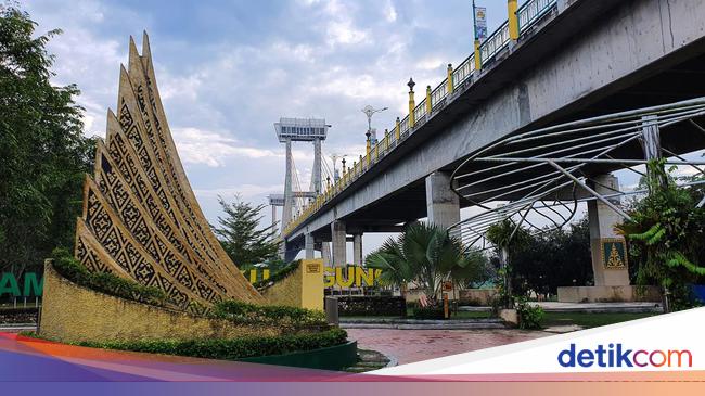 Jembatan Kebanggaan Riau Ini Jadi Spot Wisata Baru di Siak