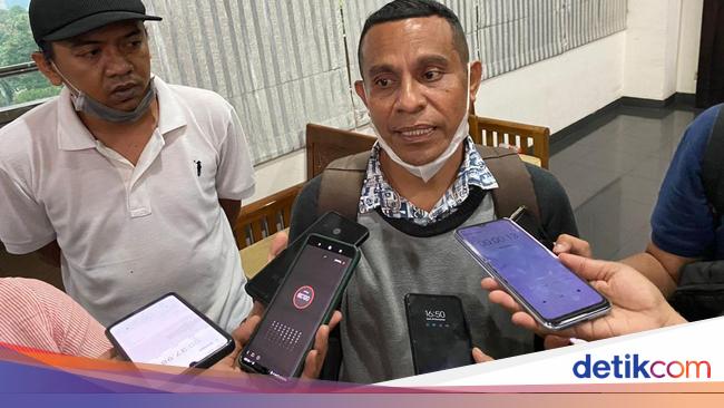 Ortu Siswa SDN Pocin 1 Protes Pemkot Depok Tak Ajak DPRD Audiensi