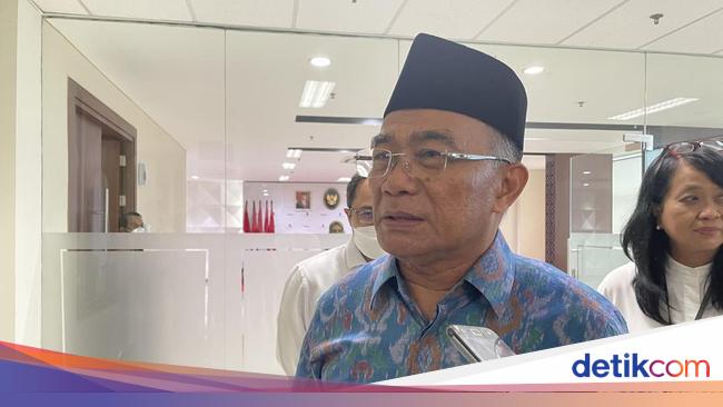 Menko PMK Pastikan Tak Ada Cuti Bersama 26 Desember 2022 Menko PMK Pastikan Tak Ada Cuti Bersama 26 Desember 2022