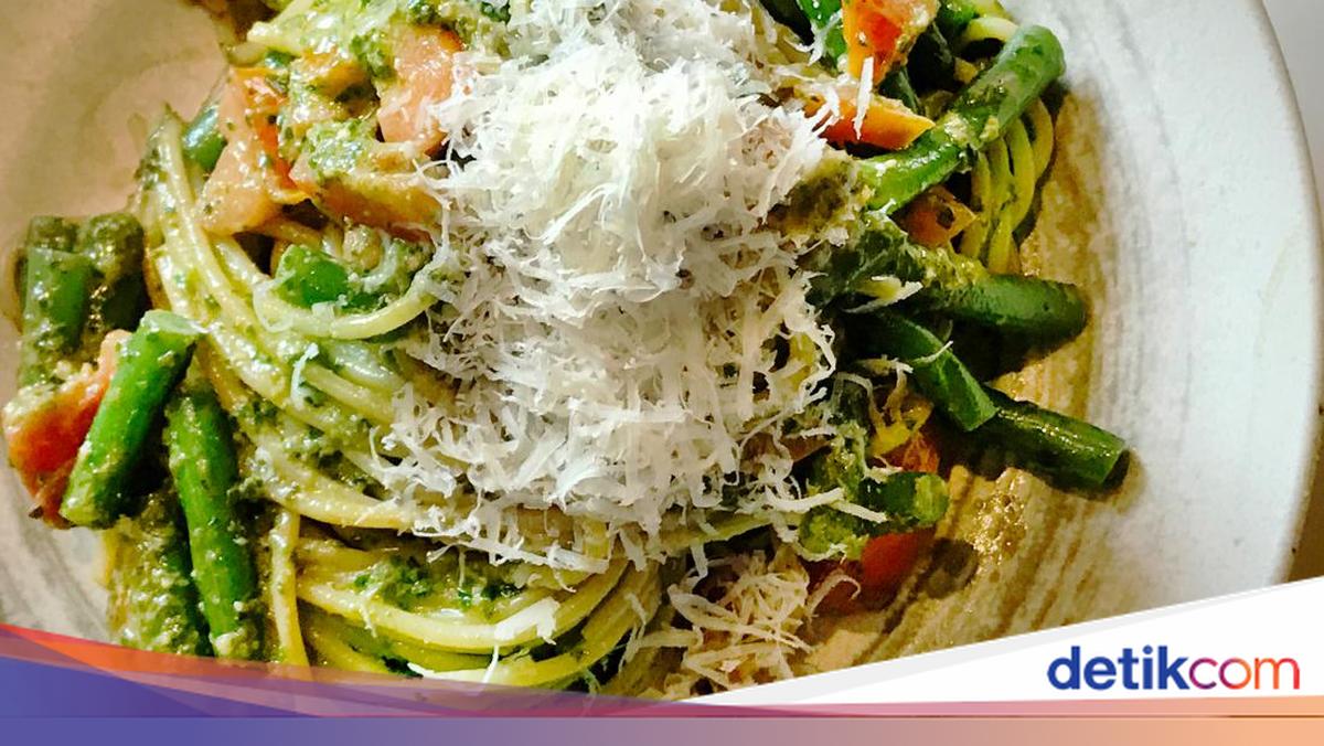 Resep Spaghetti Saus Pesto dan Sayuran ala Restoran yang Segar Gurih