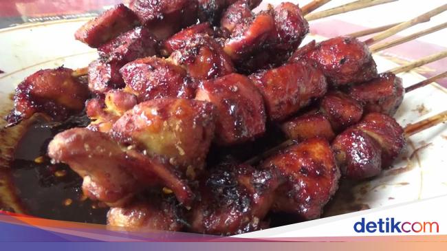 Joss! Sate Torpedo Buat Tambah Vitalitas Jadi Incaran di Lumajang