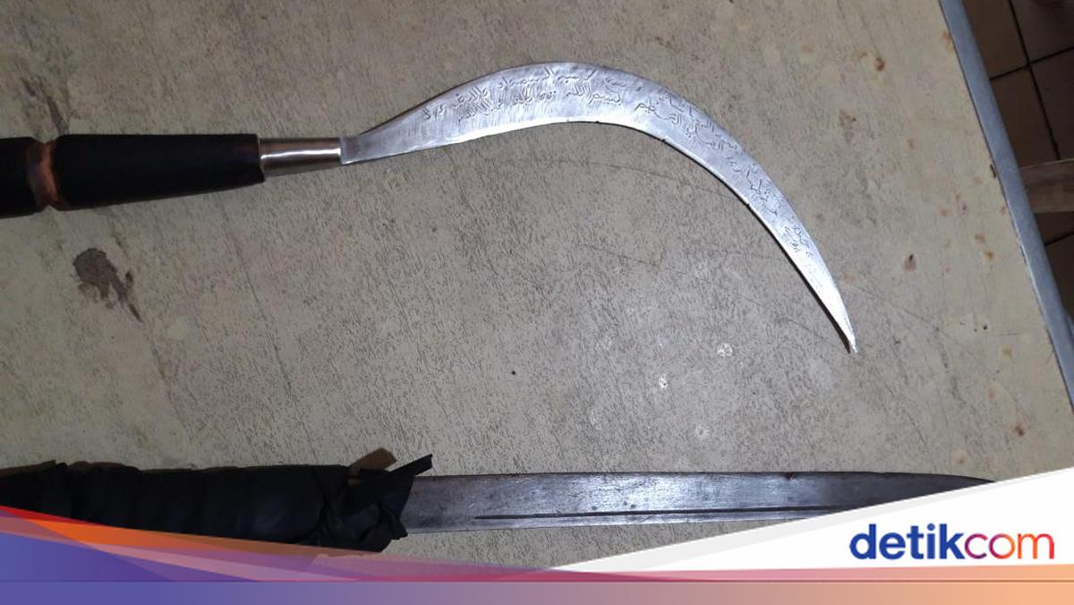 17 Pelajar di Bogor Diamankan Saat Hendak Tawuran, Celurit-Pedang Disita