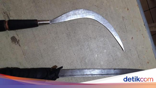 17 Pelajar di Bogor Diamankan Saat Hendak Tawuran, Celurit-Pedang Disita