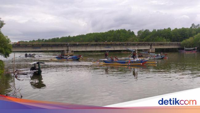 Jembatan Terlalu Rendah, Nelayan Air Kuning Kesulitan Melaut