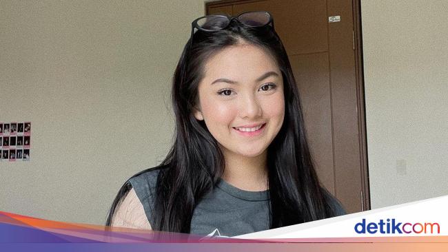 Aisyah Aqilah Sedih Bahas Jadi Tulang Punggung Keluarga Usai Ayah Meninggal Aisyah Aqilah Sedih Bahas Jadi Tulang Punggung Keluarga Usai Ayah Meninggal