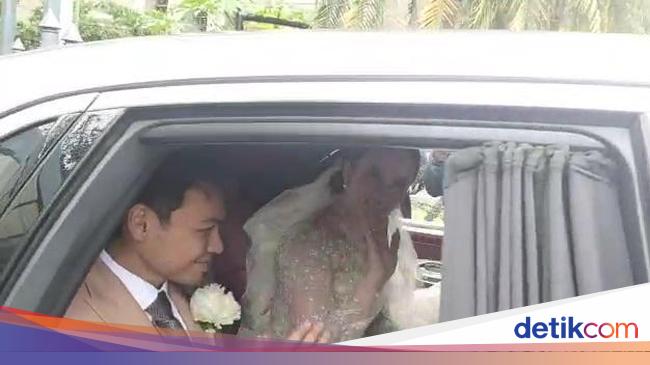 Apa Pekerjaan Rob Clinton Kardinal Suami Baru Chelsea Islan?