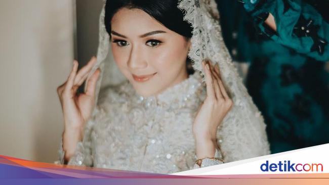 Cantiknya Erina Gudono Jelang Pengajian Sebelum Menikah dengan Kaesang