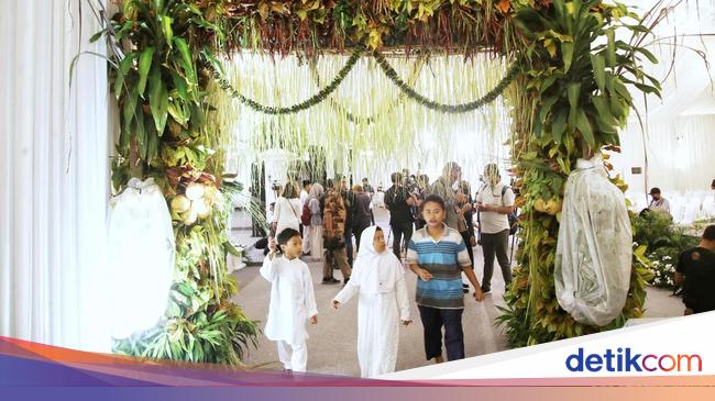 Urutan Rangkaian Upacara Adat Siraman Pernikahan Erina Gudono Urutan Rangkaian Upacara Adat Siraman Pernikahan Erina Gudono