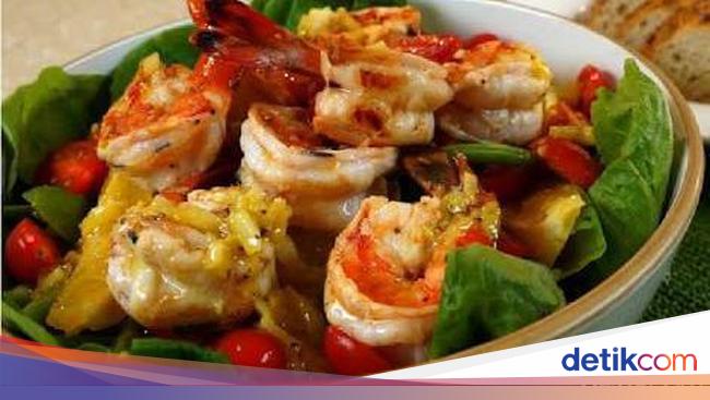 20 Makanan Khas Sulawesi Barat yang Enak dan Menggugah Selera