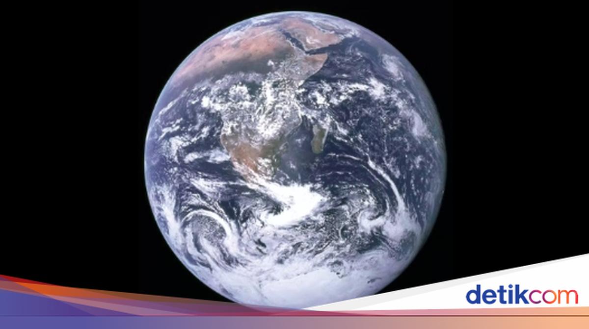 Foto Bukti Bumi Bulat 'Blue Marble' Sudah Berumur 50 Tahun