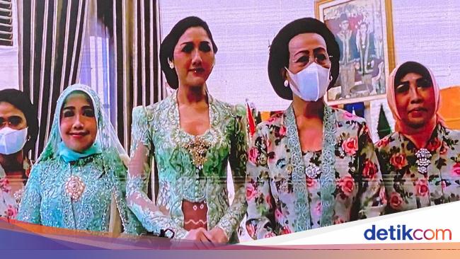 Ini Rangkaian Upacara Adat Siraman Erina Gudono Calon Istri Kaesang Ini Rangkaian Upacara Adat Siraman Erina Gudono Calon Istri Kaesang