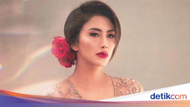 Kelly Divsha Hidup Normal Usai Tak Jadi Pramugari Private Jet