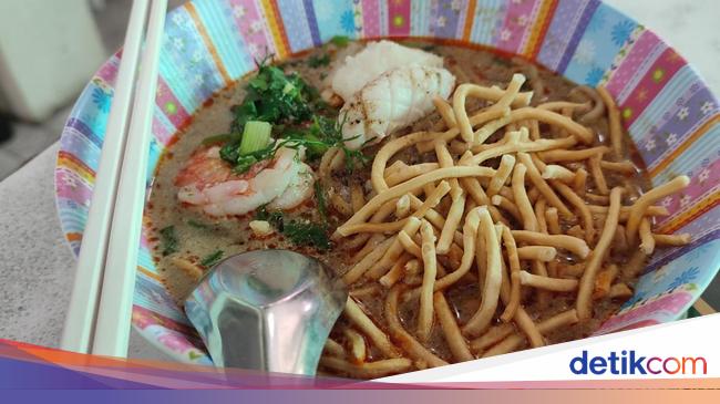 Menjajal Mie Kare yang Enak Sekali di Thailand, Tahu Namanya?