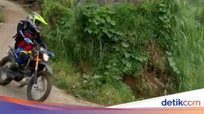 130 Crosser Enduro Rally Championship 2022 Geber Motor di Lereng Bromo