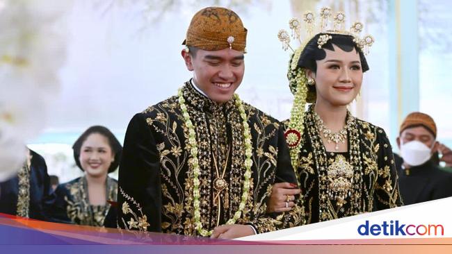 Wah! Suvenir Pernikahan Kaesang & Erina Bergaransi Seumur Hidup Wah! Suvenir Pernikahan Kaesang & Erina Bergaransi Seumur Hidup
