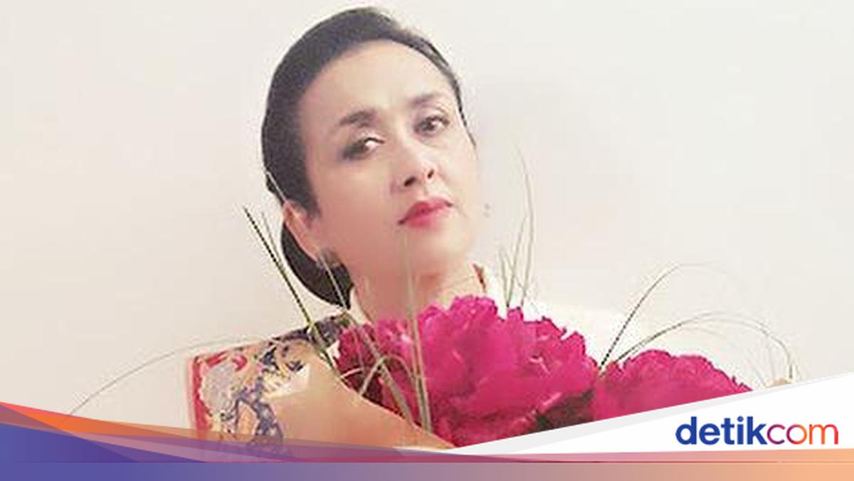 Mengenang Seniman Kontemporer Sri Astari Rasjid