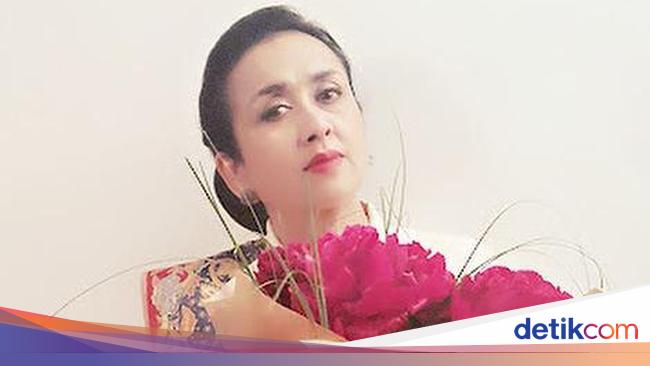 Mengenang Seniman Kontemporer Sri Astari Rasjid