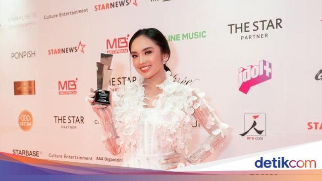 8 Pesona Lyodra Ginting Sabet Penghargaan di Asia Artist Award 2022, Memukau
