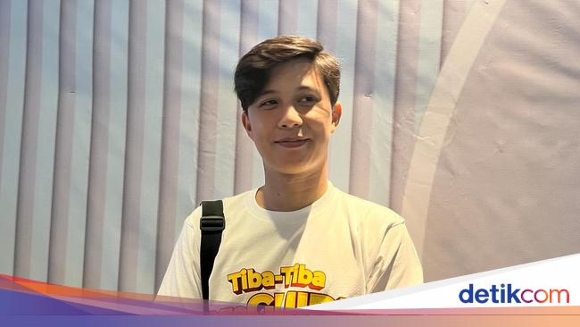 Ahmad Pule Anak Mastur Unjuk Kemampuan Akting Jadi Tour Guide