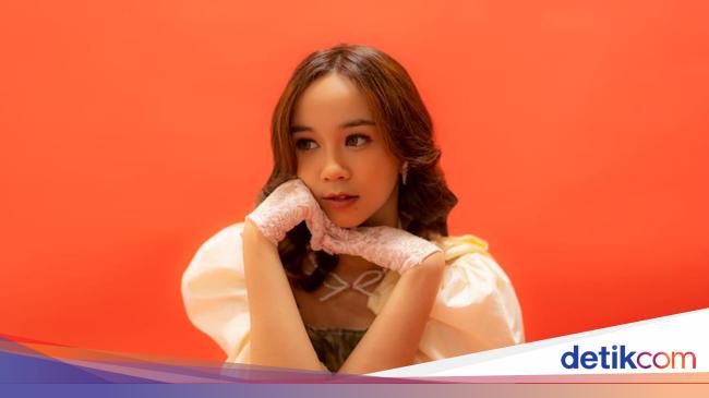 Alsa Aqilah Jelaskan Arti Ketidakpastian Lewat Lagu Persimpangan