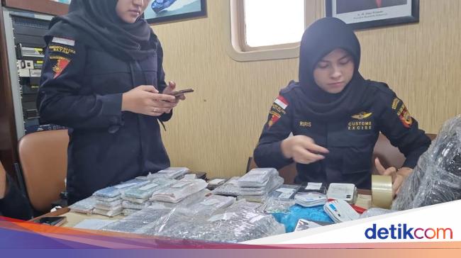 Bea Cukai Amankan Puluhan Barang Elektronik yang Diselundupkan ke Riau