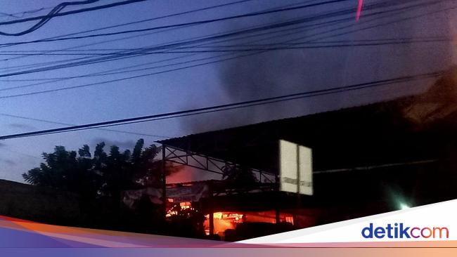 Gudang AC Mobil di Sulanyah Buleleng Ludes Terbakar, Kerugian Rp 150 Juta