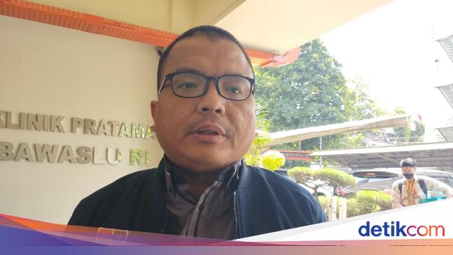 Reaksi Denny Indrayana Usai MK Putuskan Sistem Pemilu Tetap Coblos Caleg Reaksi Denny Indrayana Usai MK Putuskan Sistem Pemilu Tetap Coblos Caleg