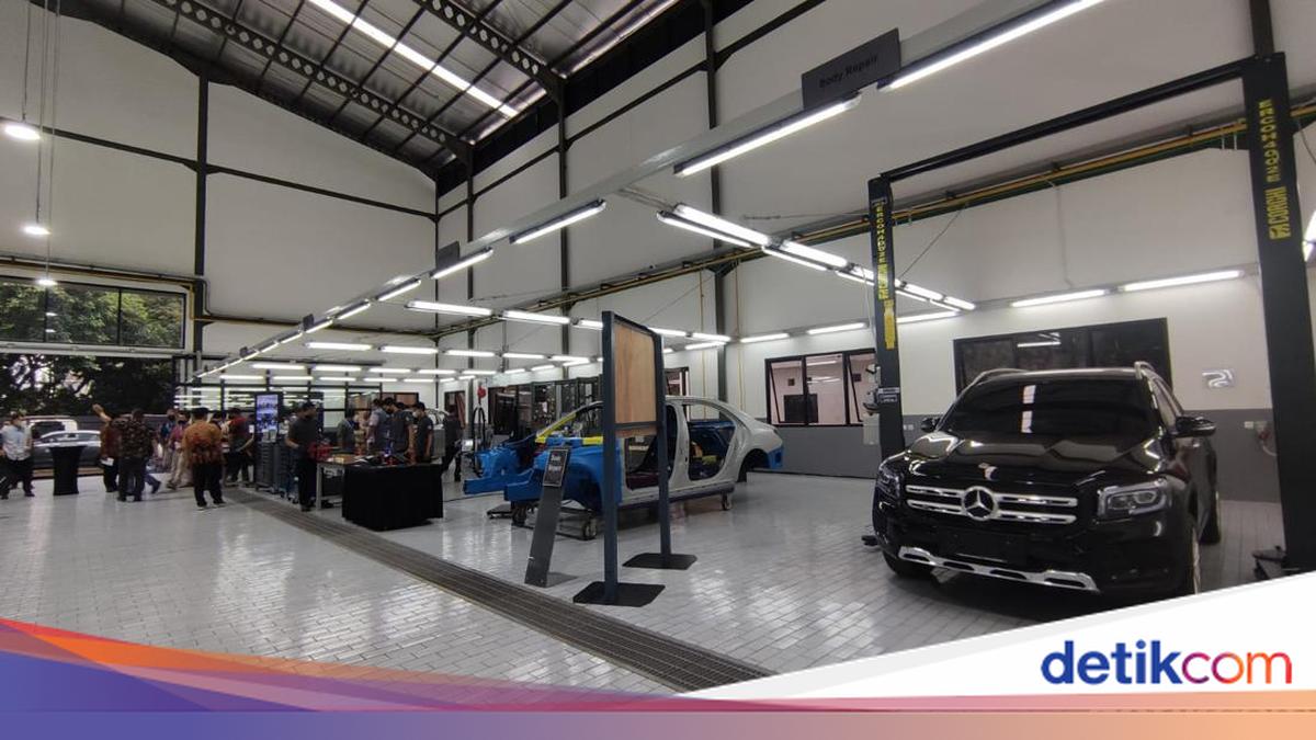 Melihat Bengkel Cat Mercedes-Benz Berstandar Jerman di Cilandak